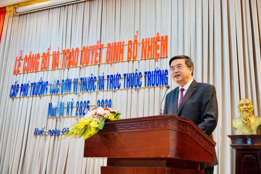 Hoạt động Hue-UMP | Lễ công bố và trao quyết định bổ nhiệm Phó Trưởng các đơn vị thuộc và trực ...